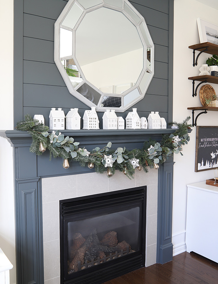 Beautiful And Simple Christmas Décor - Willow Bloom Home